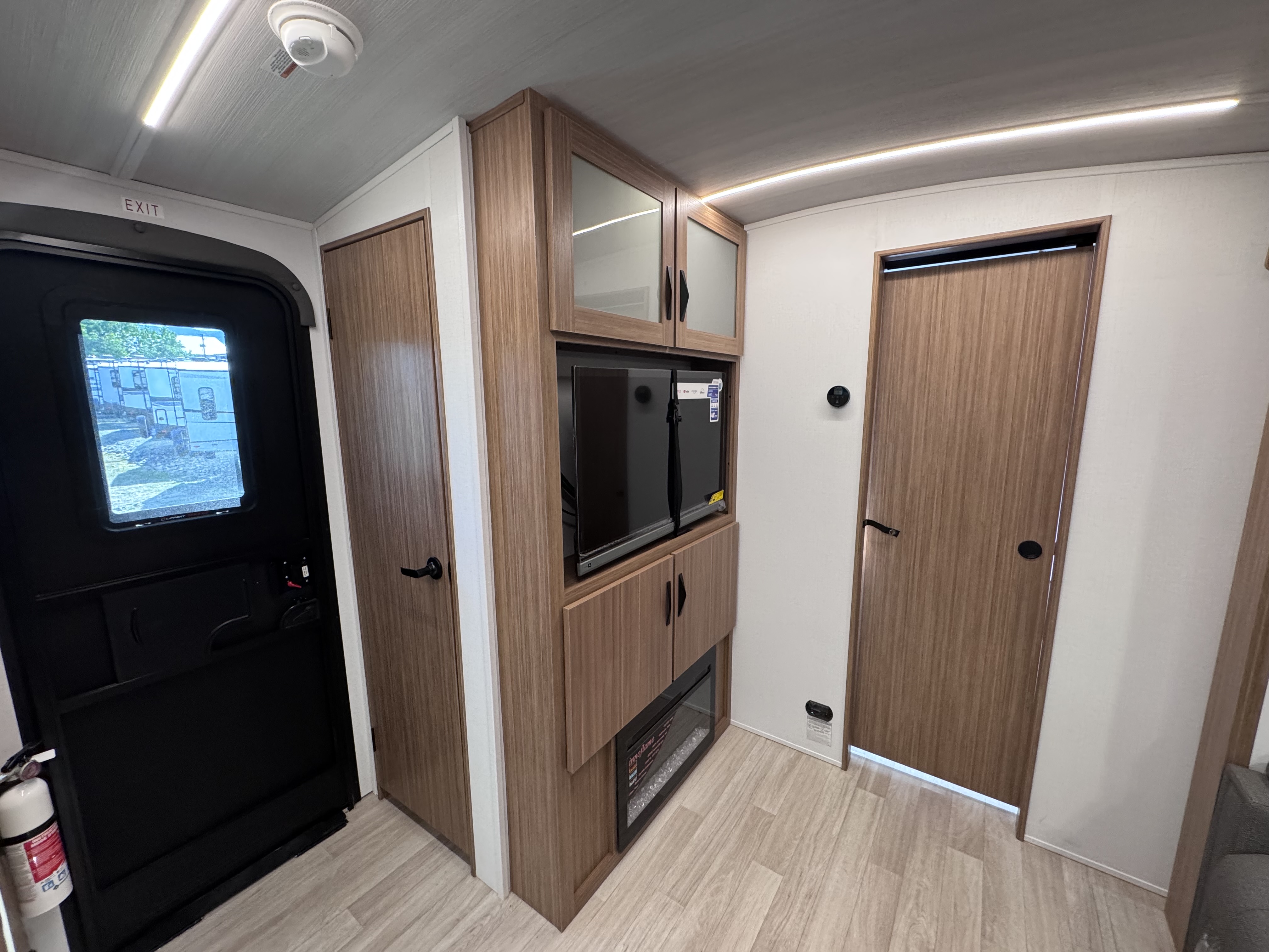 2025-Keystone-RV-Passport-Travel-Trailers-2710KB-24067 | Grants Pass ...