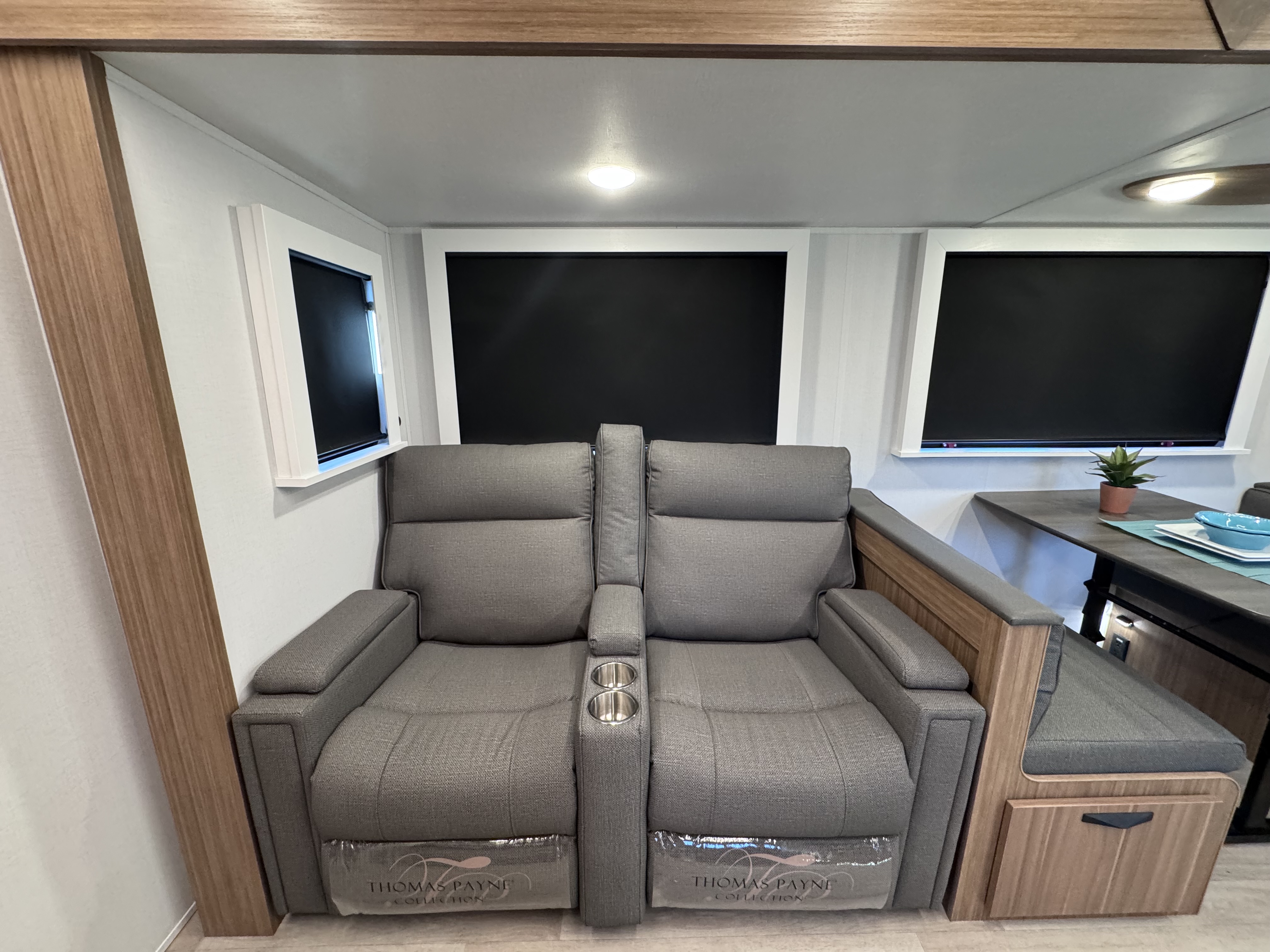 2025-Keystone-RV-Passport-Travel-Trailers-2710KB-24067 | Grants Pass ...